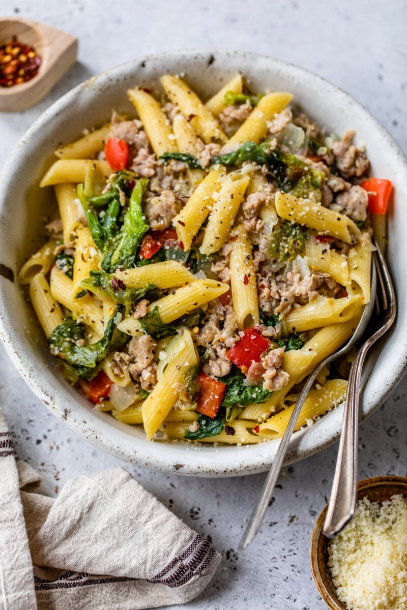Escarole Pasta with Sausage and Peppers - Skinnytaste