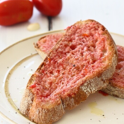 Pan con Tomate (Spanish Tomato Bread)