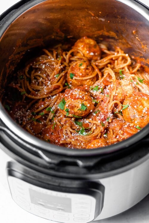 Instant Pot Spaghetti and Turkey Meatballs | Skinnytaste