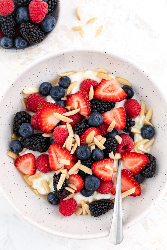 Berry Cottage Cheese Breakfast Bowl Skinnytaste Berry Cottage Cheese Breakfast Bowl Skinnytaste