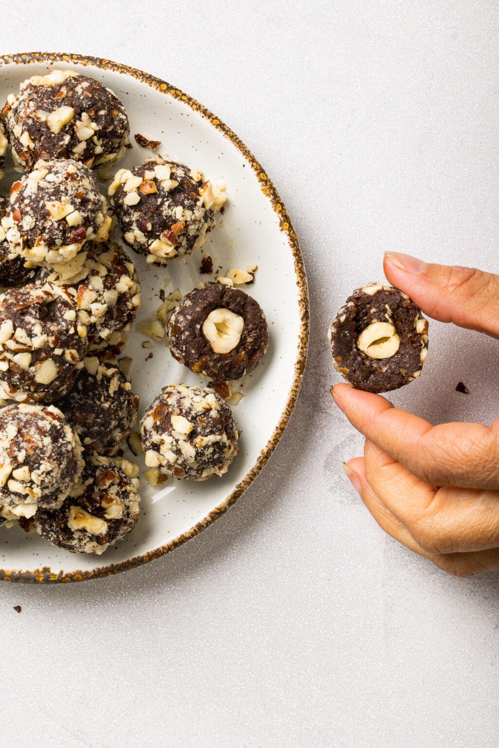 Homemade Ferrero Rocher (Hazelnut) Date Balls - Skinnytaste