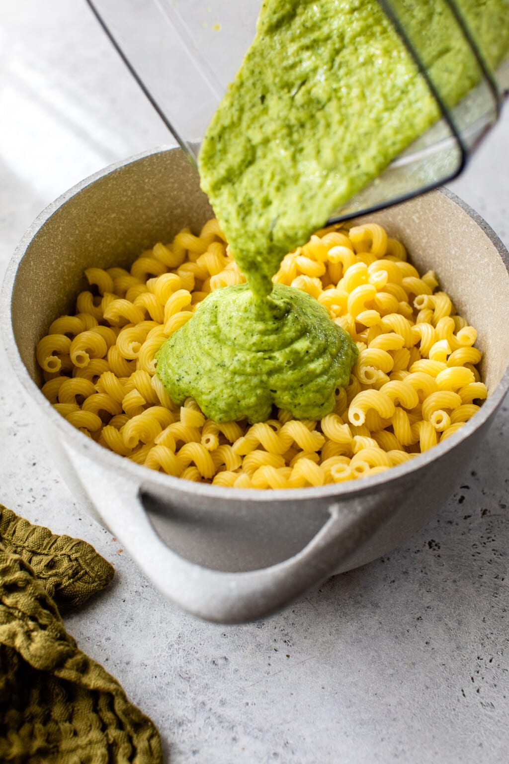 Pasta with Creamy Zucchini Sauce – Nature's Gateway
