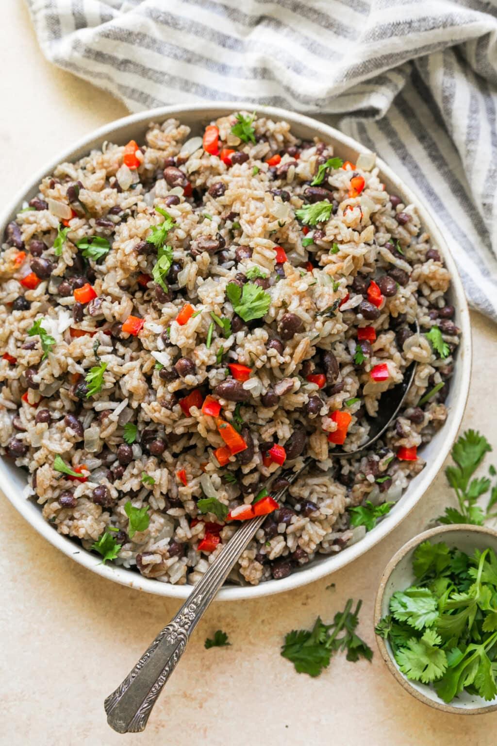 Gallo Pinto (Costa Rican Beans and Rice) - Skinnytaste