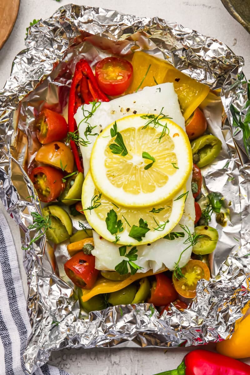 Mediterranean Fish Foil Packets (So Easy!) - Skinnytaste