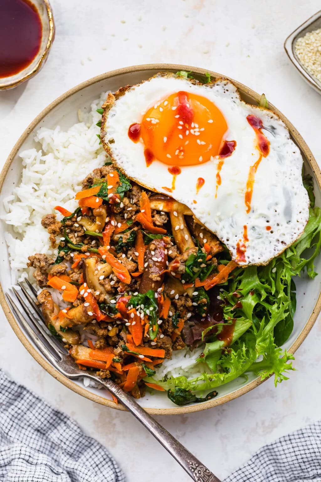 Ground Beef Bibimbap (Easy Korean-Inspired One-Skillet Bowl) - Skinnytaste